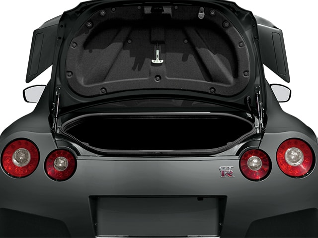 2014 Nissan GT-R Road Test Report - Consumer Reports