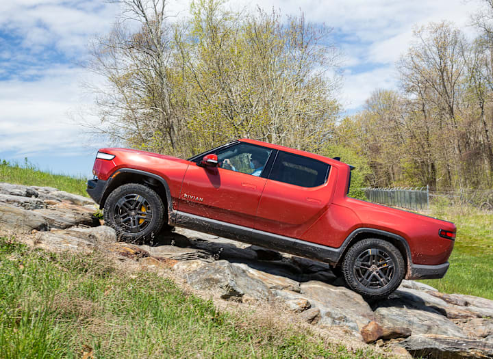 2023 Rivian R1T Ratings & Specs - Consumer Reports