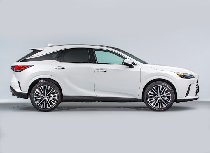 2023 Lexus RX Hybrid Road Test Report - Consumer Reports