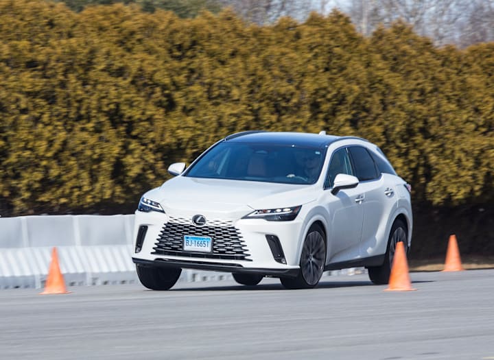 2023 Lexus RX Hybrid Road Test Report - Consumer Reports