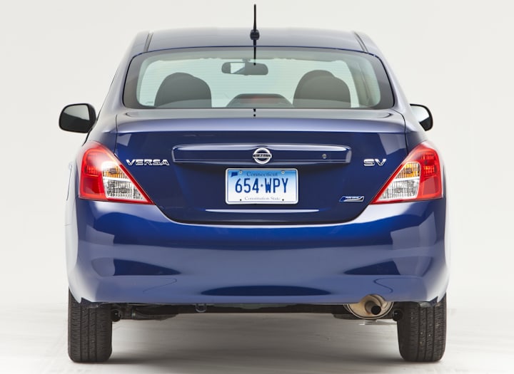 2015 Nissan Versa Road Test Report - Consumer Reports