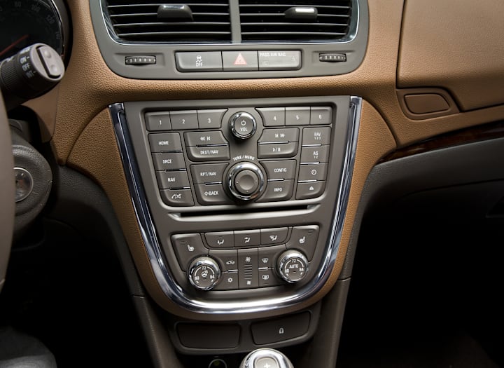 Photos & Video: 2021 Buick Encore Photos & Video - Consumer Reports