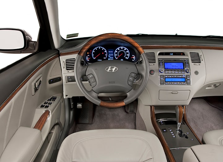 2010 Hyundai Azera Road Test Report - Consumer Reports
