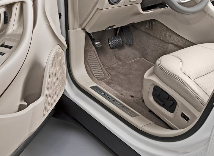 Photos & Video: 2012 Ford Taurus Photos & Video - Consumer Reports
