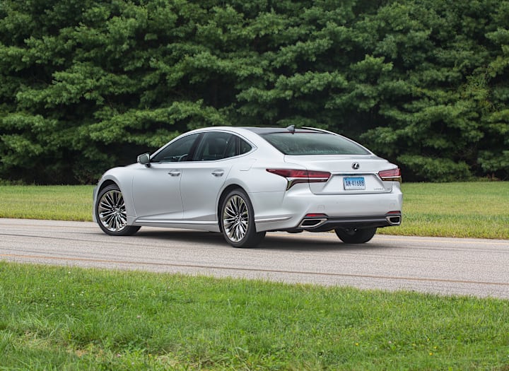 Photos & Video: 2023 Lexus LS Photos & Video - Consumer Reports