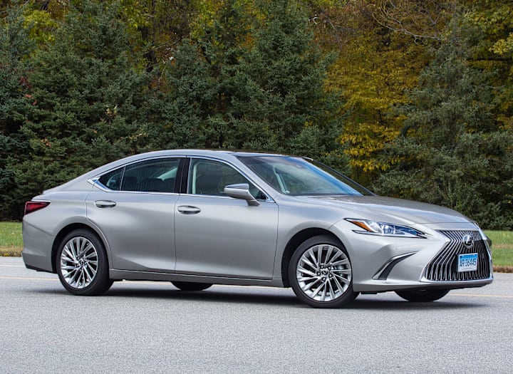 Photos & Video: 2021 Lexus ES Photos & Video - Consumer Reports