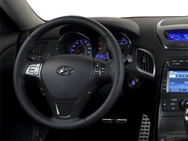 2010 genesis interior
