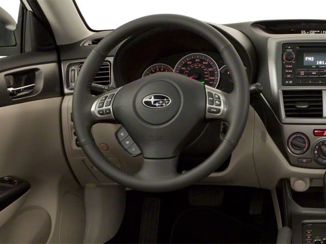 impreza 2010 interior