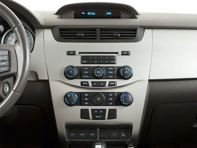 ford focus 2011 features